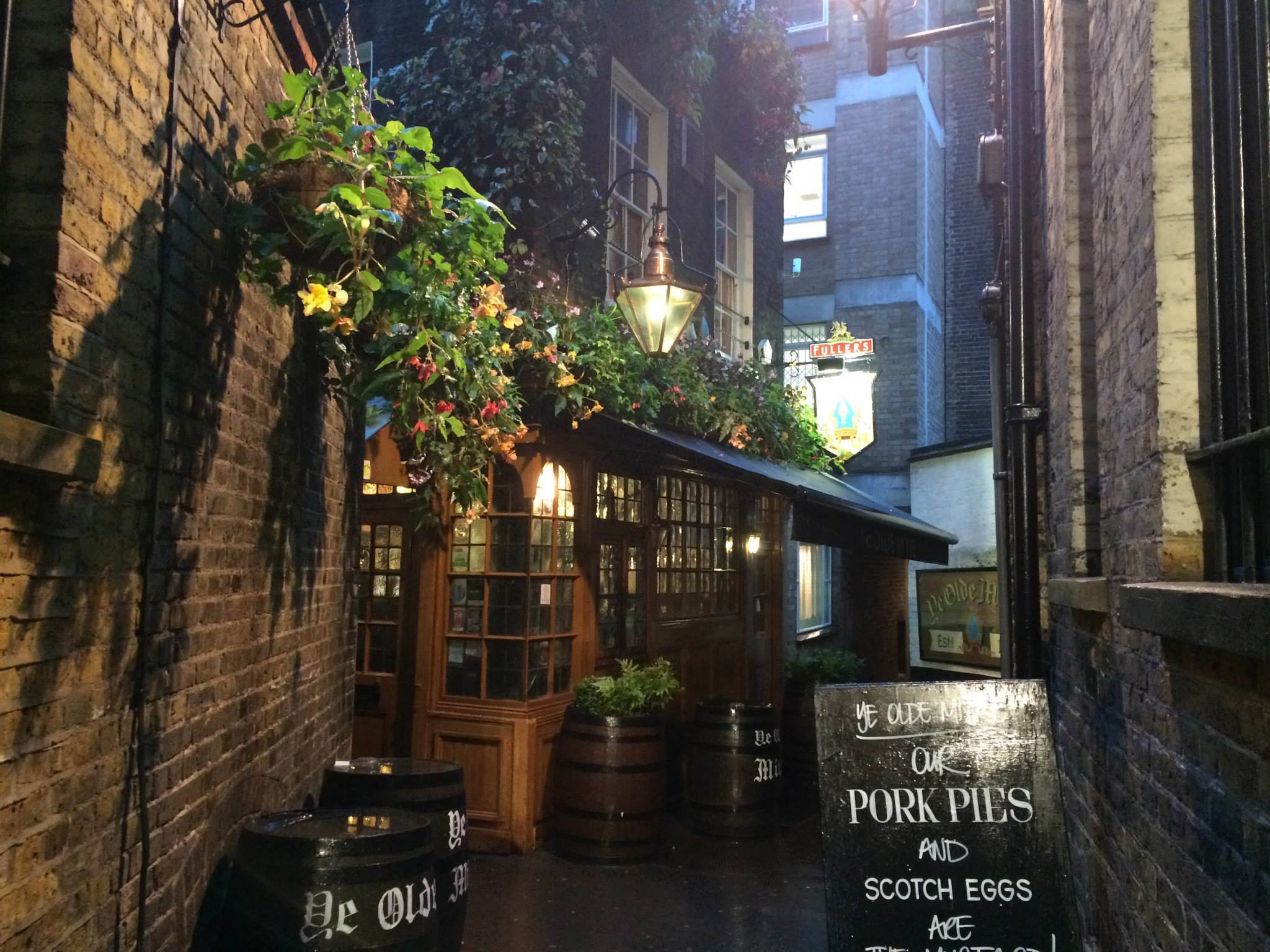 Favourite Proper London Pubs – whistle+wander